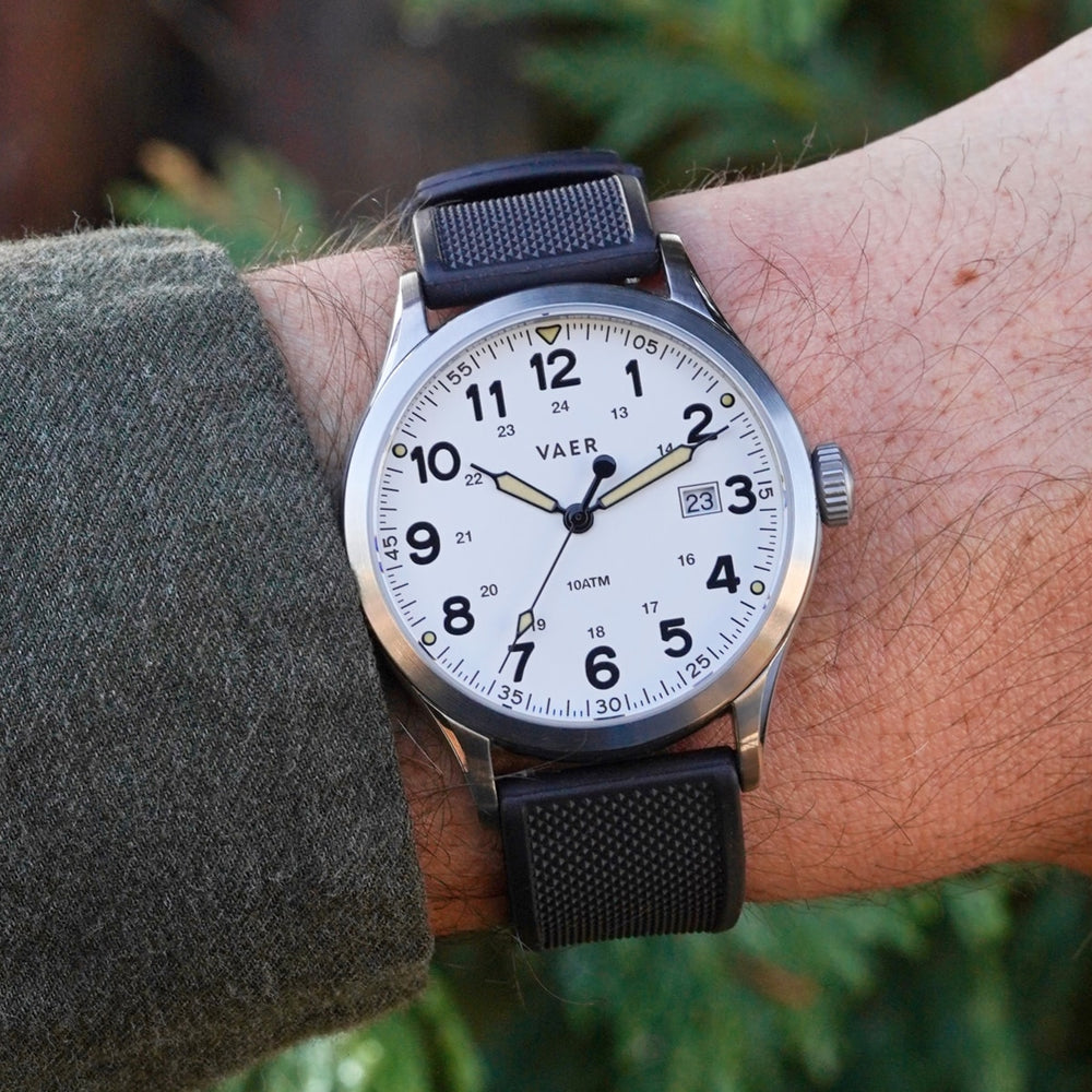 VAER | S3 Field White: 10ATM, Sapphire Glass, 2x Straps