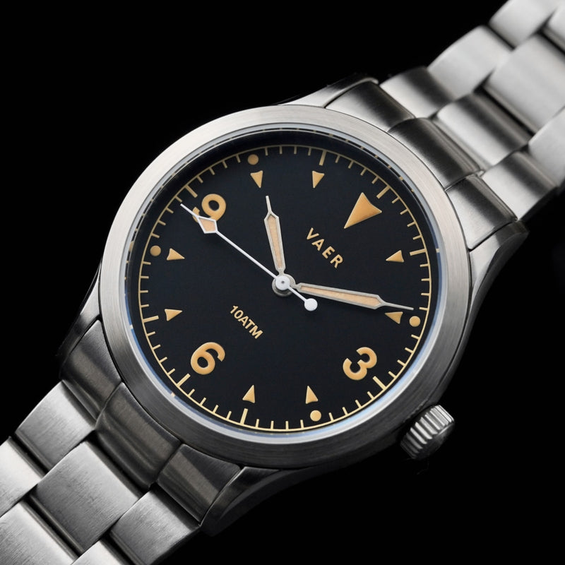 VAER | S5 Field Black: 10ATM, Sapphire Glass, 2x Straps