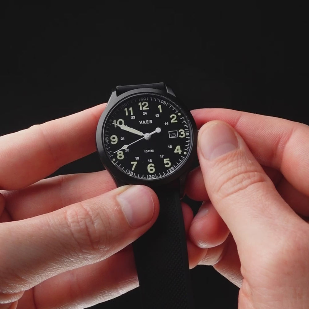 VAER | S5 Tactical Field: 10ATM, Sapphire Glass, 2x Straps