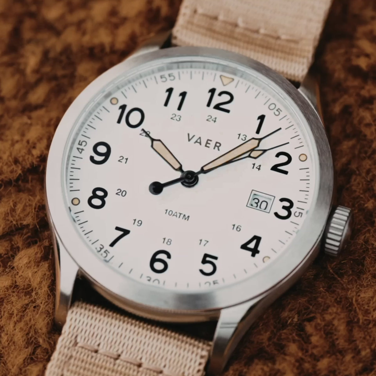 VAER | S3 Field White: 10ATM, Sapphire Glass, 2x Straps